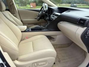 White Lexus RX 450h 2012 in Vilnius, with an engine capacity of 3.46 L and mileage of 263 thousand km for 14300 €, photo 15 on AUTOMOTO.COM.LV