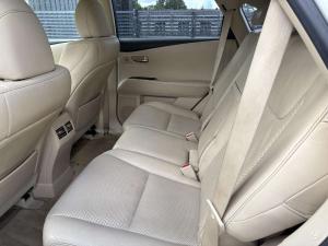 White Lexus RX 450h 2012 in Vilnius, with an engine capacity of 3.46 L and mileage of 263 thousand km for 14300 €, photo 18 on AUTOMOTO.COM.LV