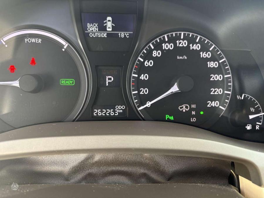 White Lexus RX 450h 2012 in Vilnius, with an engine capacity of 3.46 L and mileage of 263 thousand km for 14300 €, photo 22 on AUTOMOTO.COM.LV