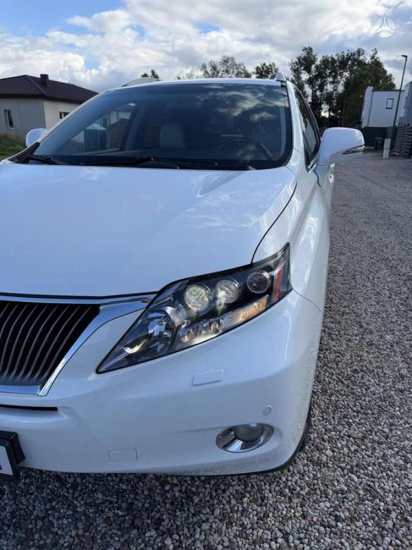 Balts Lexus RX 450h 2012 Viļņa, ar dzinēja tilpumu 3.46 L un nobraukumu 312 tūkst. km par 10200 €, foto 4 vietnē AUTOMOTO.COM.LV