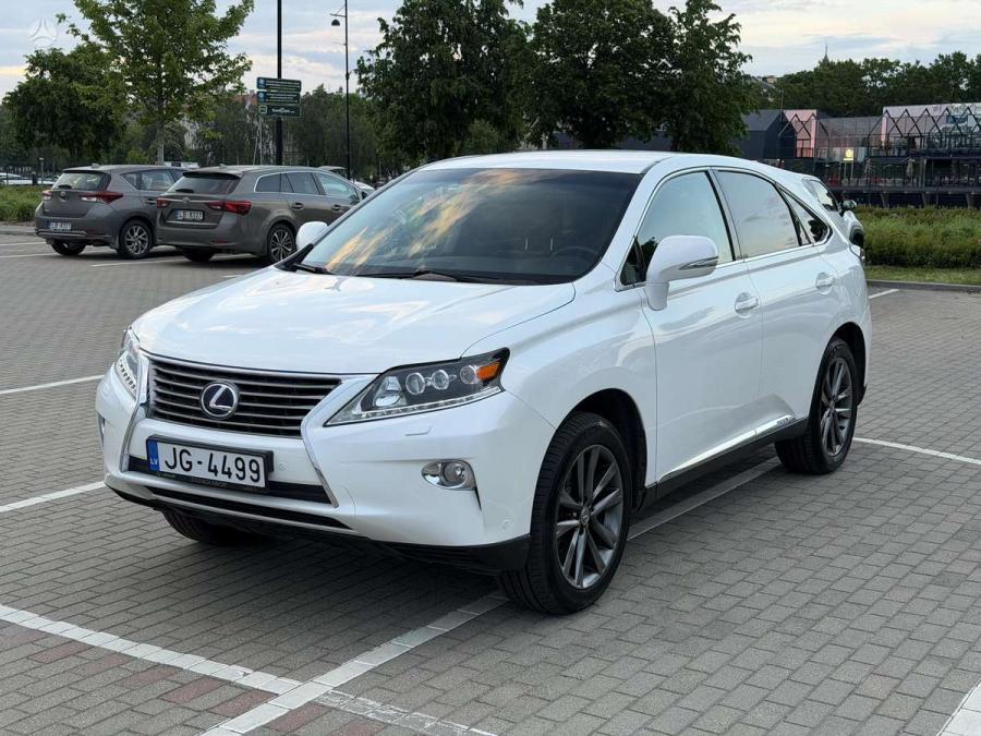 Balts Lexus RX 450h 2013 Rīga, ar dzinēja tilpumu 3.50 L un nobraukumu 145 tūkst. km par 16490 €, foto 1 vietnē AUTOMOTO.COM.LV