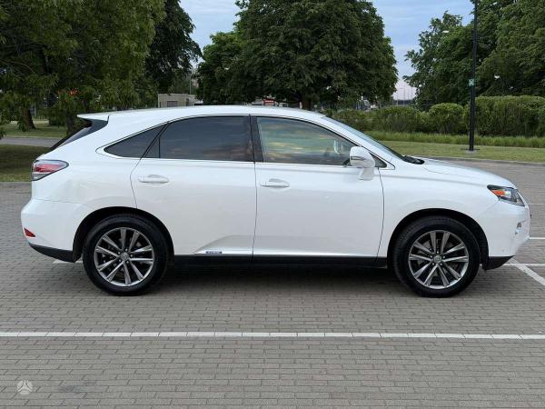 Balts Lexus RX 450h 2013 Rīga, ar dzinēja tilpumu 3.50 L un nobraukumu 145 tūkst. km par 16490 €, foto 4 vietnē AUTOMOTO.COM.LV