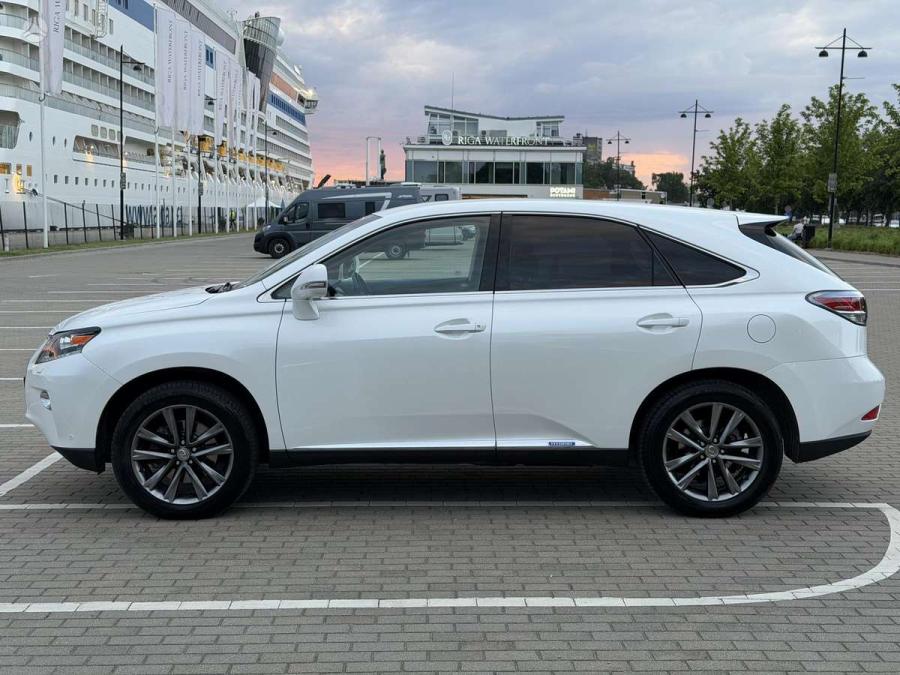 Balts Lexus RX 450h 2013 Rīga, ar dzinēja tilpumu 3.50 L un nobraukumu 145 tūkst. km par 16490 €, foto 9 vietnē AUTOMOTO.COM.LV