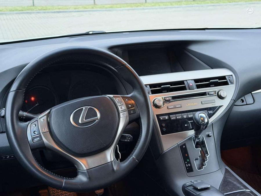 Balts Lexus RX 450h 2013 Rīga, ar dzinēja tilpumu 3.50 L un nobraukumu 145 tūkst. km par 16490 €, foto 13 vietnē AUTOMOTO.COM.LV