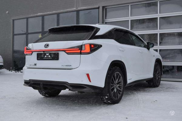 White Lexus RX 450h 2016 in Vilnius, with an engine capacity of 3.46 L and mileage of 177 thousand km for 30000 €, photo 10 on AUTOMOTO.COM.LV