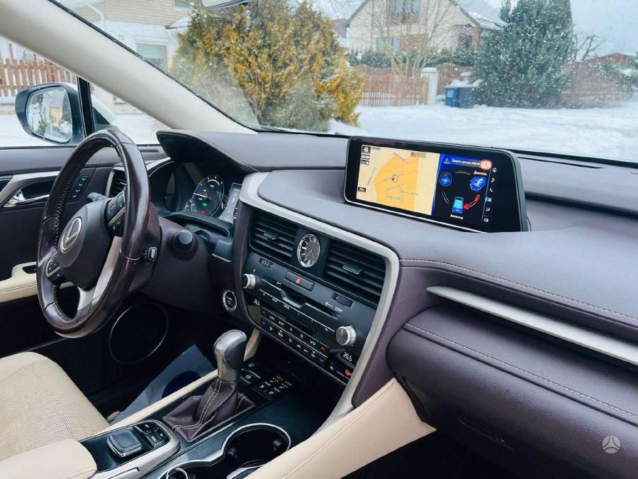 White Lexus RX 450h 2016 in Vilnius, with an engine capacity of 3.46 L and mileage of 184 thousand km for 24800 €, photo 14 on AUTOMOTO.COM.LV