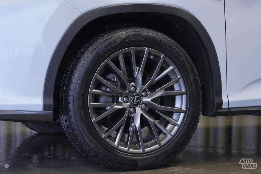 White Lexus RX 450h 2016 in Marijampole, with an engine capacity of 3.50 L and mileage of 103 thousand km for 32250 €, photo 7 on AUTOMOTO.COM.LV