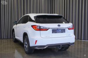 White Lexus RX 450h 2016 in Marijampole, with an engine capacity of 3.50 L and mileage of 103 thousand km for 32250 €, photo 11 on AUTOMOTO.COM.LV