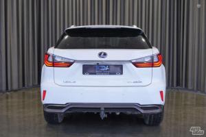 White Lexus RX 450h 2016 in Marijampole, with an engine capacity of 3.50 L and mileage of 103 thousand km for 32250 €, photo 12 on AUTOMOTO.COM.LV