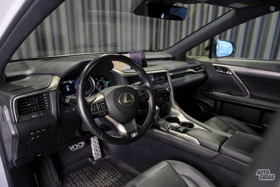 White Lexus RX 450h 2016 in Marijampole, with an engine capacity of 3.50 L and mileage of 103 thousand km for 32250 €, photo 26 on AUTOMOTO.COM.LV