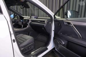 White Lexus RX 450h 2016 in Marijampole, with an engine capacity of 3.50 L and mileage of 103 thousand km for 32250 €, photo 36 on AUTOMOTO.COM.LV