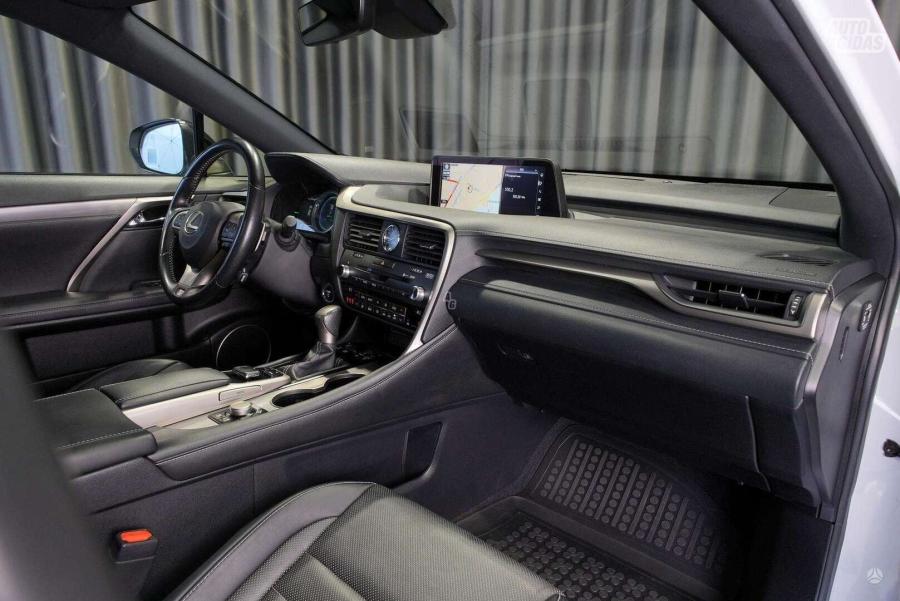 White Lexus RX 450h 2016 in Marijampole, with an engine capacity of 3.50 L and mileage of 103 thousand km for 32250 €, photo 37 on AUTOMOTO.COM.LV