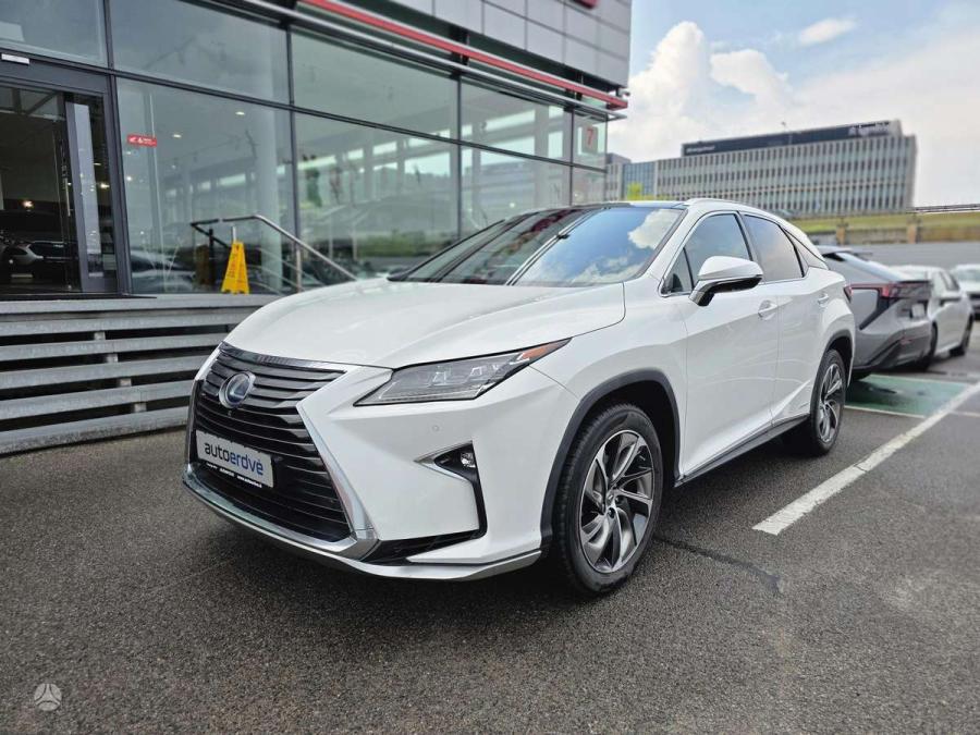 White Lexus RX 450h 2016 in Vilnius, with an engine capacity of 3.46 L and mileage of 119 thousand km for 31480 €, photo 1 on AUTOMOTO.COM.LV