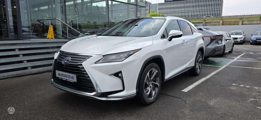White Lexus RX 450h 2016 in Vilnius, with an engine capacity of 3.46 L and mileage of 119 thousand km for 31480 €, photo 3 on AUTOMOTO.COM.LV