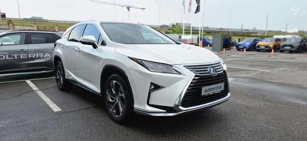 White Lexus RX 450h 2016 in Vilnius, with an engine capacity of 3.46 L and mileage of 119 thousand km for 31480 €, photo 3 on AUTOMOTO.COM.LV