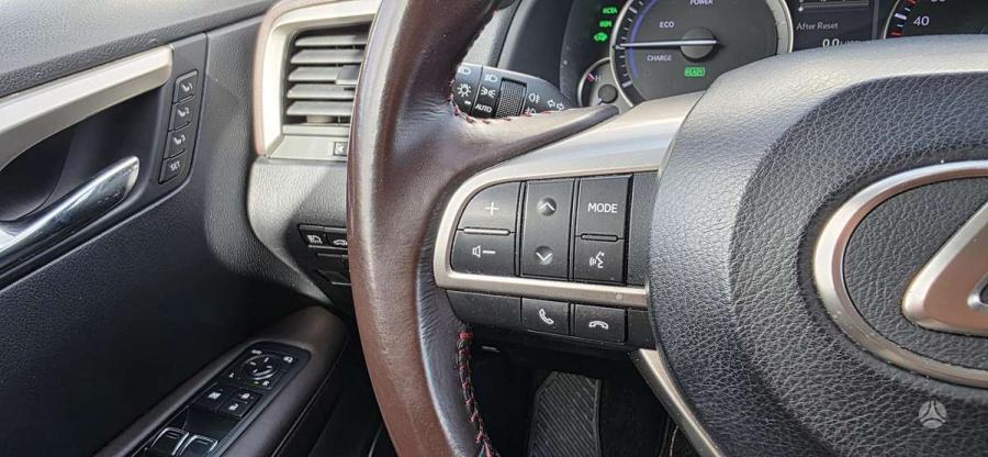 White Lexus RX 450h 2016 in Vilnius, with an engine capacity of 3.46 L and mileage of 119 thousand km for 31480 €, photo 14 on AUTOMOTO.COM.LV