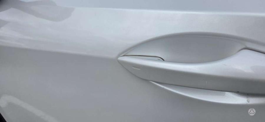 White Lexus RX 450h 2016 in Vilnius, with an engine capacity of 3.46 L and mileage of 119 thousand km for 31480 €, photo 37 on AUTOMOTO.COM.LV