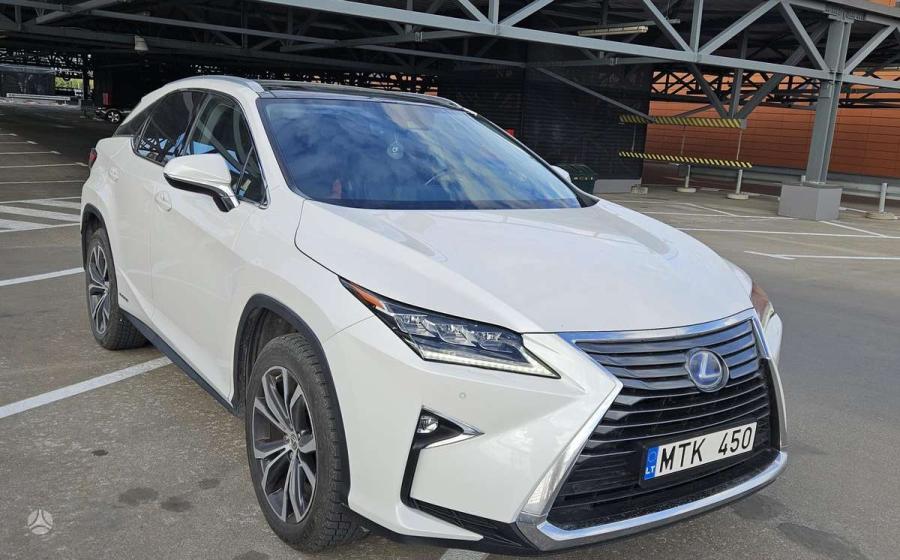 White Lexus RX 450h 2016 in Siauliai, with an engine capacity of 3.46 L and mileage of 261 thousand km for 23900 €, photo 1 on AUTOMOTO.COM.LV