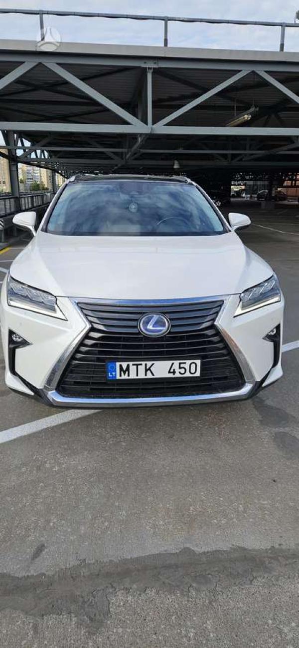White Lexus RX 450h 2016 in Siauliai, with an engine capacity of 3.46 L and mileage of 261 thousand km for 23900 €, photo 5 on AUTOMOTO.COM.LV