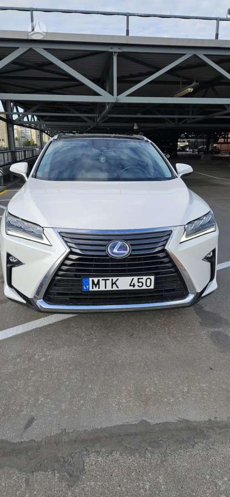 White Lexus RX 450h 2016 in Siauliai, with an engine capacity of 3.46 L and mileage of 261 thousand km for 23900 €, photo 6 on AUTOMOTO.COM.LV