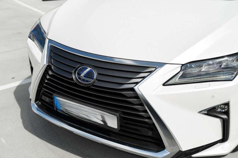 Balts Lexus RX 450h 2016 Viļņa, ar dzinēja tilpumu 3.46 L un nobraukumu 191 tūkst. km par 25200 €, foto 5 vietnē AUTOMOTO.COM.LV