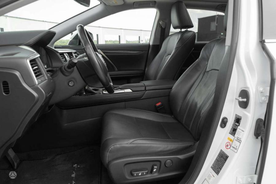 Balts Lexus RX 450h 2016 Viļņa, ar dzinēja tilpumu 3.46 L un nobraukumu 191 tūkst. km par 25200 €, foto 18 vietnē AUTOMOTO.COM.LV