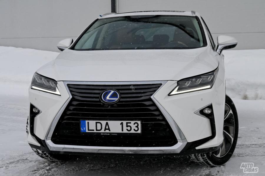 White Lexus RX 450h 2017 in Kretinga, with an engine capacity of 3.50 L and mileage of 300 thousand km for 21999 €, photo 2 on AUTOMOTO.COM.LV