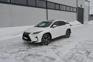 White Lexus RX 450h 2017 in Kretinga, with an engine capacity of 3.50 L and mileage of 300 thousand km for 21999 €, photo 11 on AUTOMOTO.COM.LV