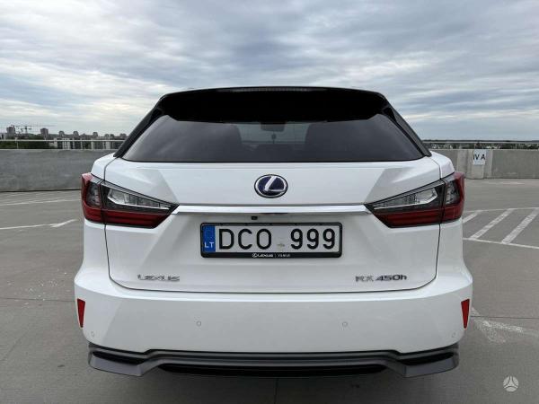 White Lexus RX 450h 2017 in Vilnius, with an engine capacity of 3.46 L and mileage of 93 thousand km for 30300 €, photo 4 on AUTOMOTO.COM.LV