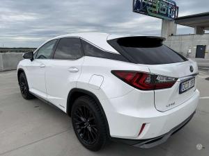 White Lexus RX 450h 2017 in Vilnius, with an engine capacity of 3.46 L and mileage of 93 thousand km for 30300 €, photo 6 on AUTOMOTO.COM.LV