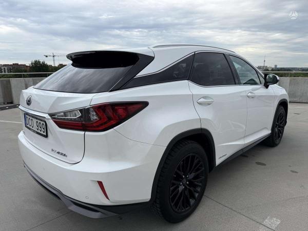 White Lexus RX 450h 2017 in Vilnius, with an engine capacity of 3.46 L and mileage of 93 thousand km for 30300 €, photo 6 on AUTOMOTO.COM.LV