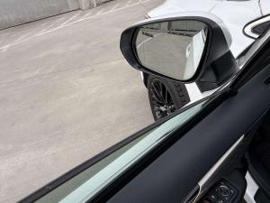 White Lexus RX 450h 2017 in Vilnius, with an engine capacity of 3.46 L and mileage of 93 thousand km for 30300 €, photo 18 on AUTOMOTO.COM.LV