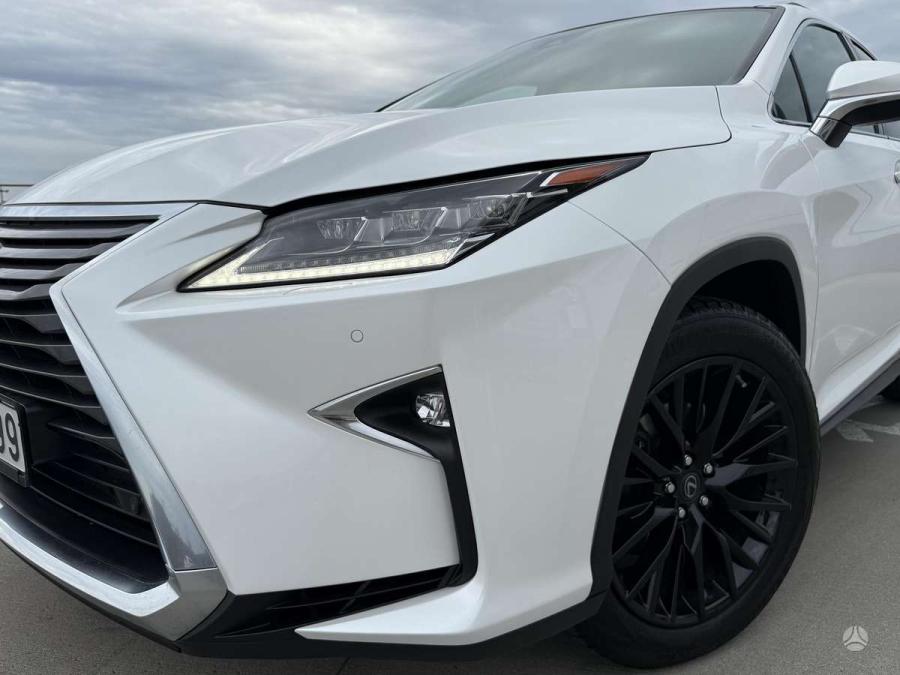 White Lexus RX 450h 2017 in Vilnius, with an engine capacity of 3.46 L and mileage of 93 thousand km for 30300 €, photo 32 on AUTOMOTO.COM.LV