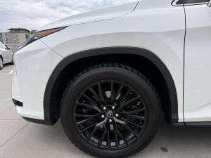 White Lexus RX 450h 2017 in Vilnius, with an engine capacity of 3.46 L and mileage of 93 thousand km for 30300 €, photo 33 on AUTOMOTO.COM.LV