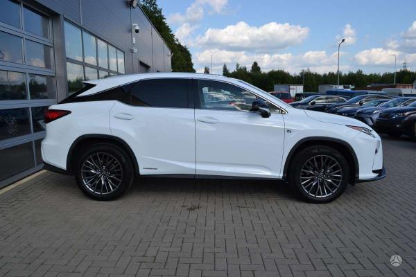 White Lexus RX 450h 2017 in Vilnius, with an engine capacity of 3.46 L and mileage of 154 thousand km for 31000 €, photo 5 on AUTOMOTO.COM.LV