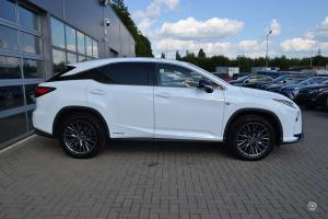 White Lexus RX 450h 2017 in Vilnius, with an engine capacity of 3.46 L and mileage of 154 thousand km for 31000 €, photo 6 on AUTOMOTO.COM.LV