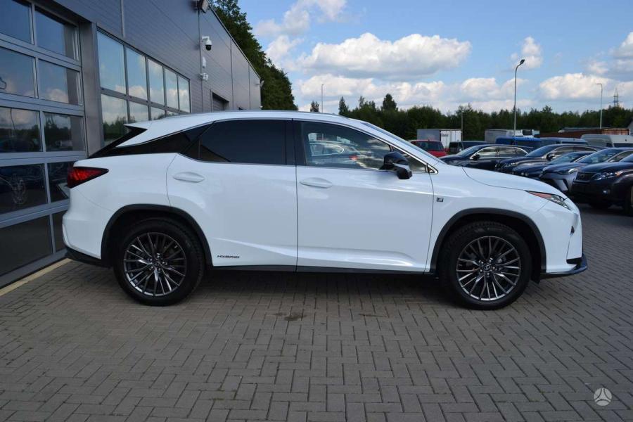 White Lexus RX 450h 2017 in Vilnius, with an engine capacity of 3.46 L and mileage of 154 thousand km for 31000 €, photo 6 on AUTOMOTO.COM.LV