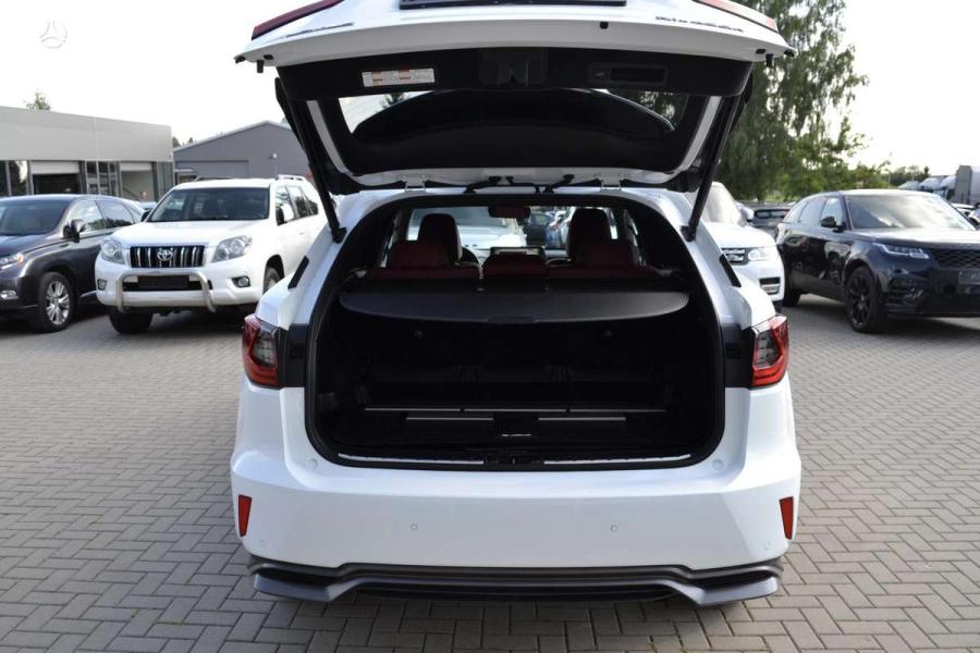White Lexus RX 450h 2017 in Vilnius, with an engine capacity of 3.46 L and mileage of 154 thousand km for 31000 €, photo 10 on AUTOMOTO.COM.LV