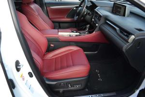 White Lexus RX 450h 2017 in Vilnius, with an engine capacity of 3.46 L and mileage of 154 thousand km for 31000 €, photo 18 on AUTOMOTO.COM.LV