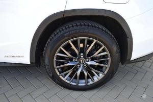 White Lexus RX 450h 2017 in Vilnius, with an engine capacity of 3.46 L and mileage of 154 thousand km for 31000 €, photo 29 on AUTOMOTO.COM.LV