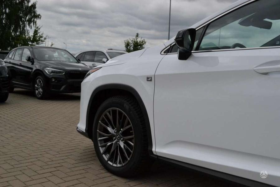 Balts Lexus RX 450h 2017 Viļņa, ar dzinēja tilpumu 3.46 L un nobraukumu 154 tūkst. km par 31000 €, foto 12 vietnē AUTOMOTO.COM.LV