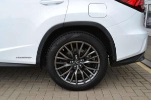 Balts Lexus RX 450h 2017 Viļņa, ar dzinēja tilpumu 3.46 L un nobraukumu 154 tūkst. km par 31000 €, foto 14 vietnē AUTOMOTO.COM.LV