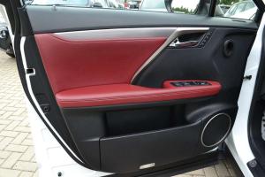 Balts Lexus RX 450h 2017 Viļņa, ar dzinēja tilpumu 3.46 L un nobraukumu 154 tūkst. km par 31000 €, foto 27 vietnē AUTOMOTO.COM.LV
