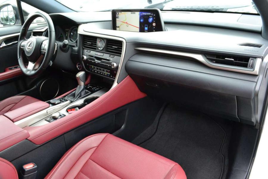 Balts Lexus RX 450h 2017 Viļņa, ar dzinēja tilpumu 3.46 L un nobraukumu 154 tūkst. km par 31000 €, foto 44 vietnē AUTOMOTO.COM.LV