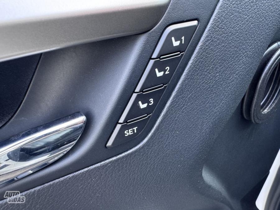 Белый Лексус RX 450h 2017 в Авиженяй, объемом двигателя 3.50 л и пробегом 93 тыс. км за 29950 €, фото 11 на AUTOMOTO.COM.LV