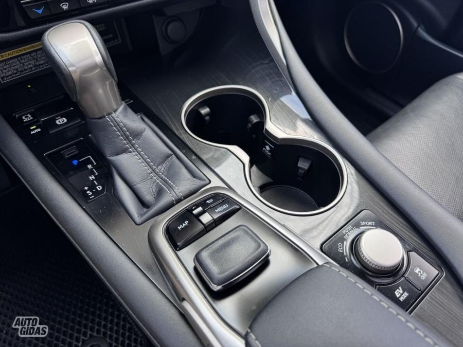 Белый Лексус RX 450h 2017 в Авиженяй, объемом двигателя 3.50 л и пробегом 93 тыс. км за 29950 €, фото 29 на AUTOMOTO.COM.LV