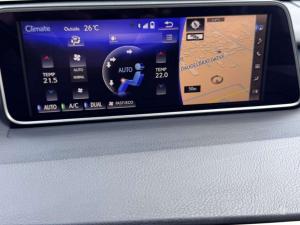 Balts Lexus RX 450h 2017 Viļņa, ar dzinēja tilpumu 3.50 L un nobraukumu 93 tūkst. km par 29950 €, foto 24 vietnē AUTOMOTO.COM.LV