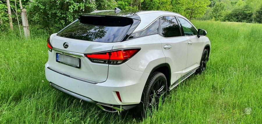 Белый Лексус RX 450h 2017 в Вильнюс, объемом двигателя 3.50 л и пробегом 75 тыс. км за 27480 €, фото 5 на AUTOMOTO.COM.LV