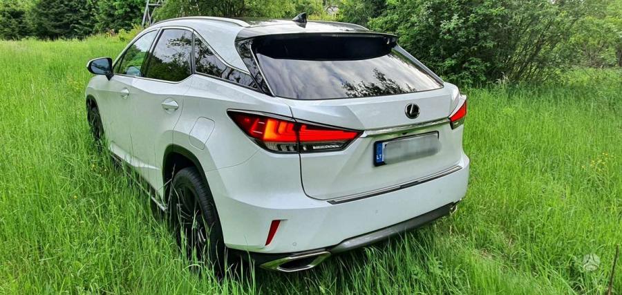Белый Лексус RX 450h 2017 в Вильнюс, объемом двигателя 3.50 л и пробегом 75 тыс. км за 27480 €, фото 7 на AUTOMOTO.COM.LV