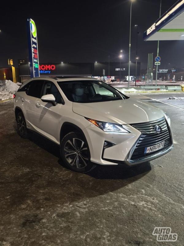 White Lexus RX 450h 2018 in Kaunas, with an engine capacity of 3.50 L and mileage of 158 thousand km for 29500 €, photo 4 on AUTOMOTO.COM.LV